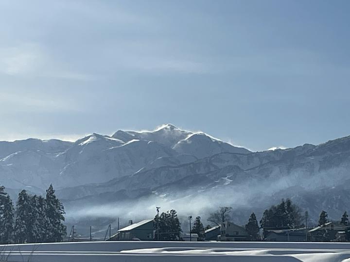 今日の帰り道。なんて神々しい山の姿。 ... | Red | PostPrime